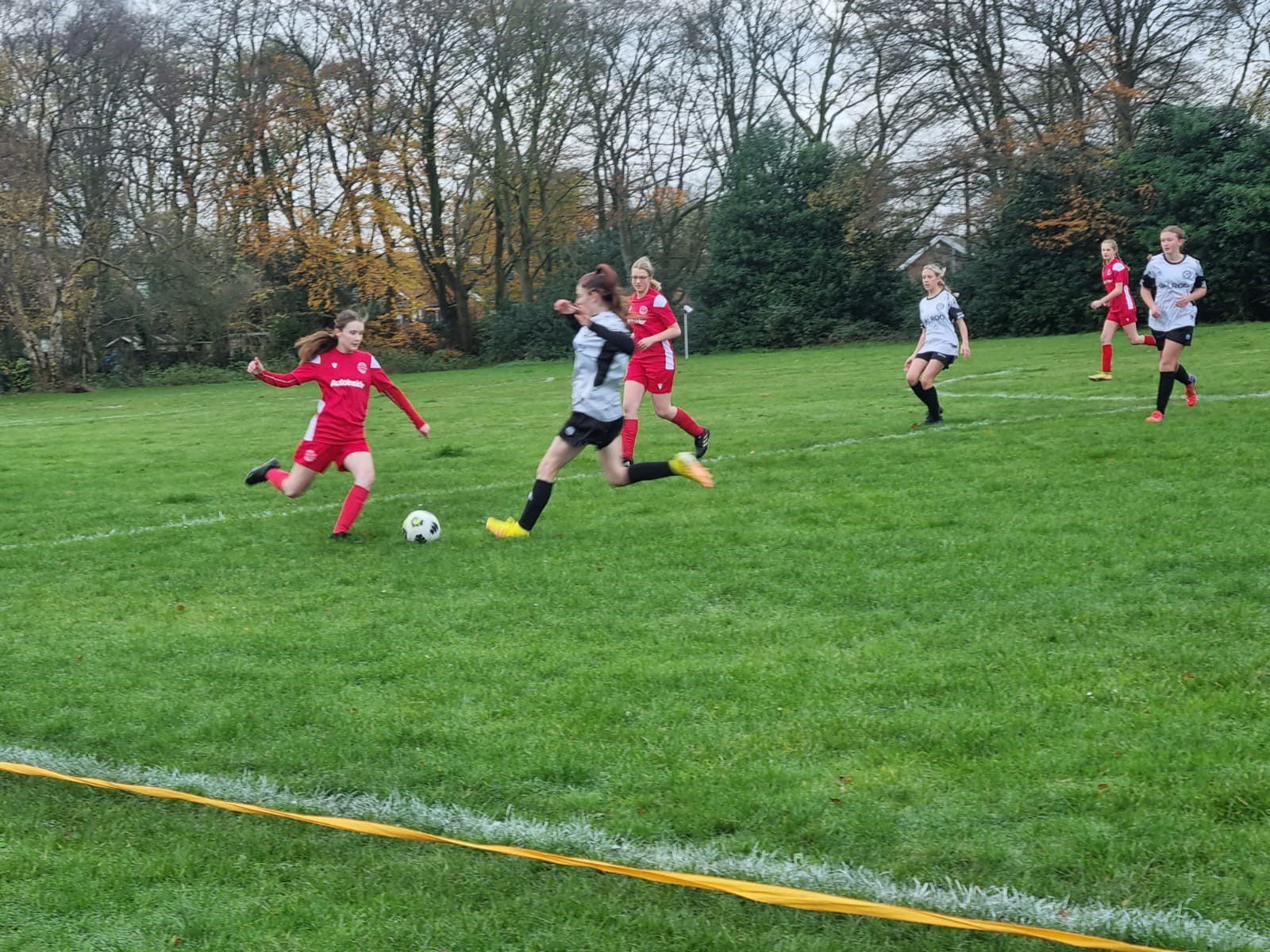 DALROD NOTTINGHAM SUPPORT HEDNESFORD GIRLS TEAM